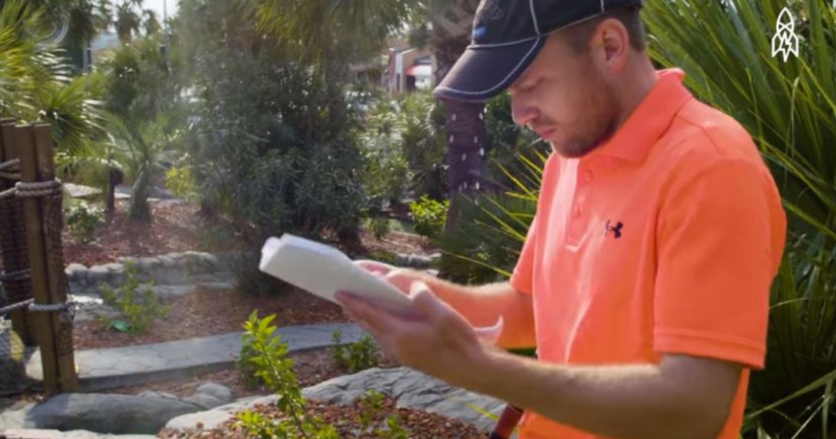 Professional minigolf - yup, it's a thing | Crazy Golf Blog